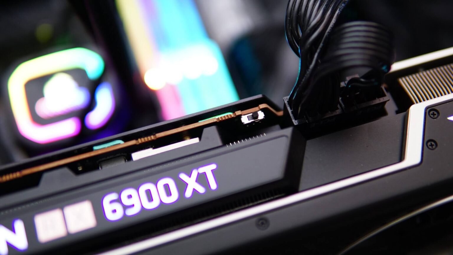 Review: XFX Radeon RX 6900 XT Merc 319 Black Graphics Card